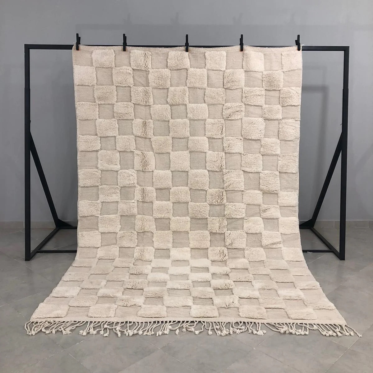 TEXTURED – Harem Modern