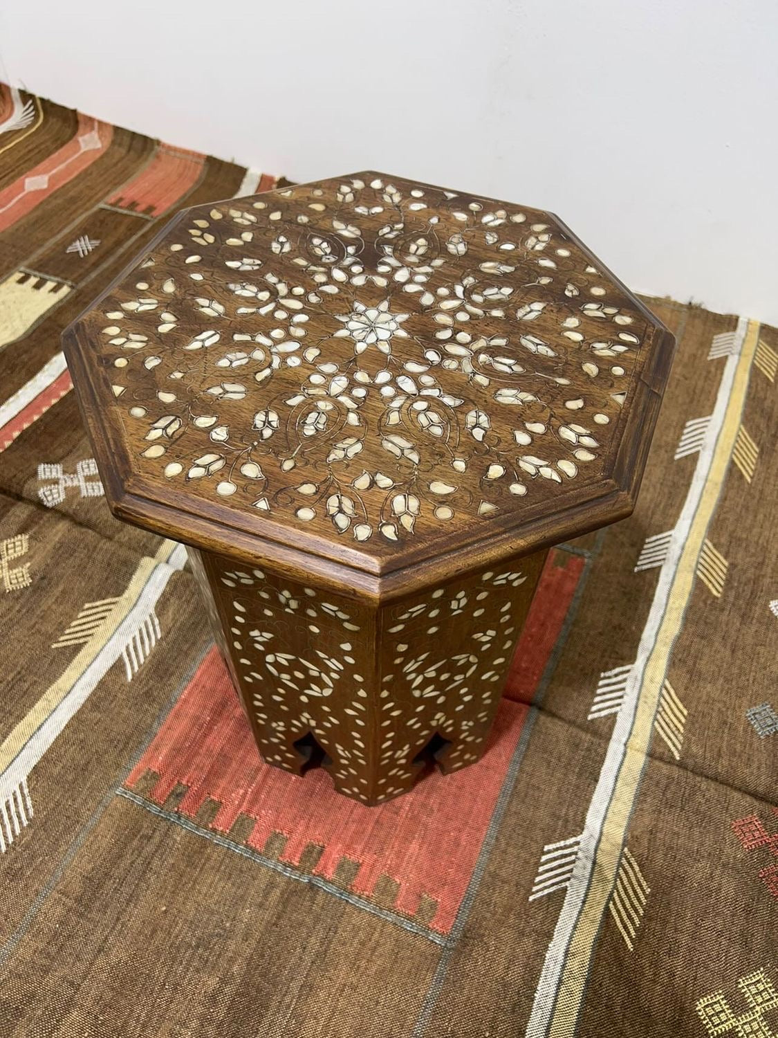 The Ilila Table – Harem Modern