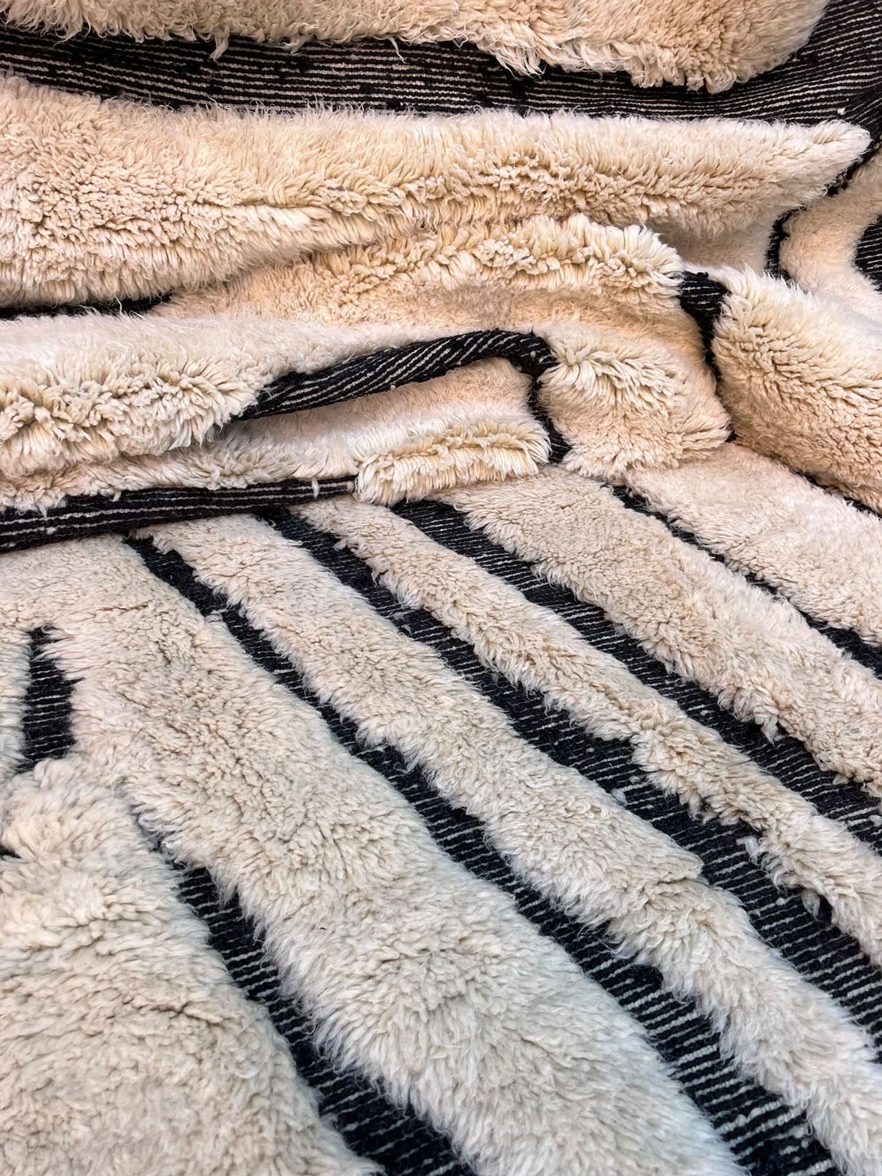 The Tugga Rug – Harem Modern